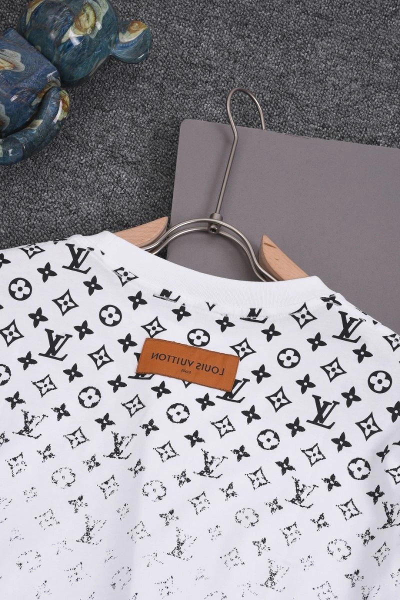 Indistinguishable Louis Vuitton T-Shirts