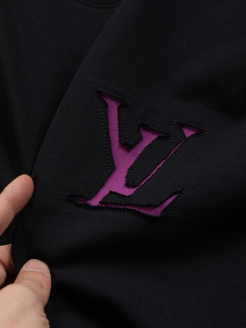 Accurate model Louis Vuitton T-Shirts