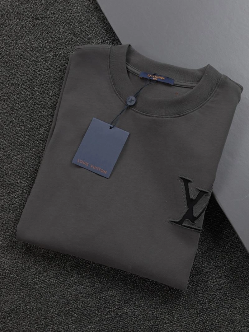 Precise copy Louis Vuitton T-Shirts
