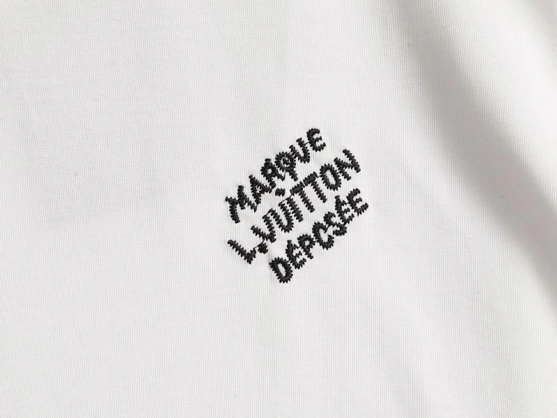 Accurate model Louis Vuitton T-Shirts