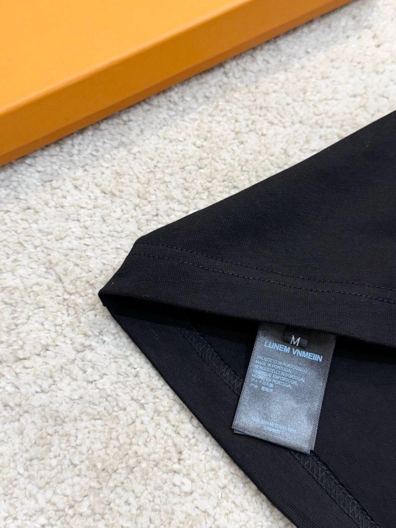 Precise copy Louis Vuitton T-Shirts