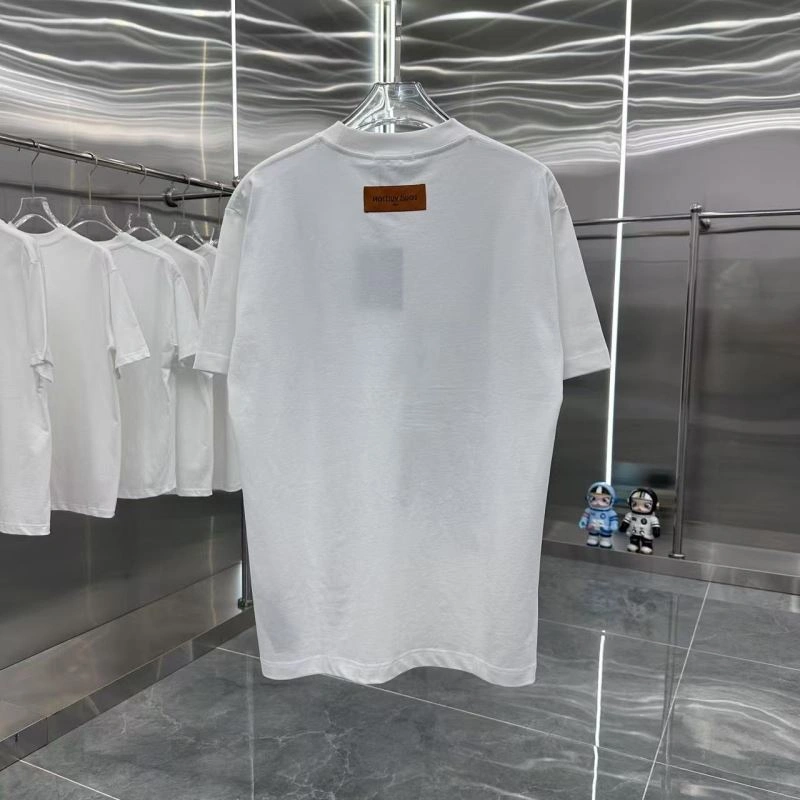 Accurate model Louis Vuitton T-Shirts