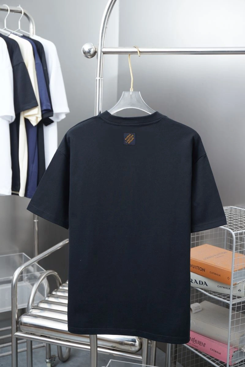 Perfect replica Louis Vuitton T-Shirts