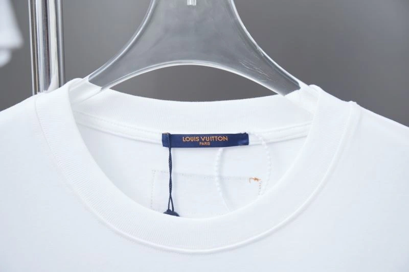 Precise copy Louis Vuitton T-Shirts