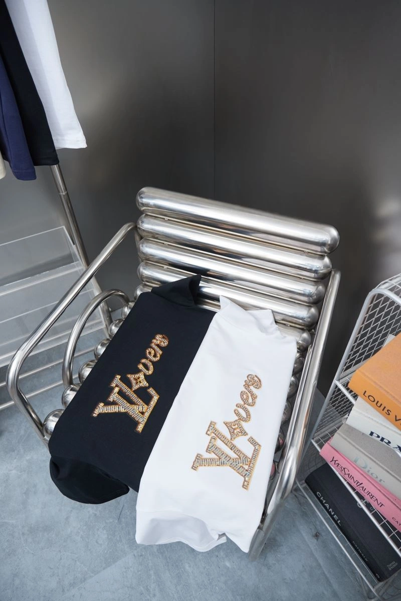 Precise copy Louis Vuitton T-Shirts