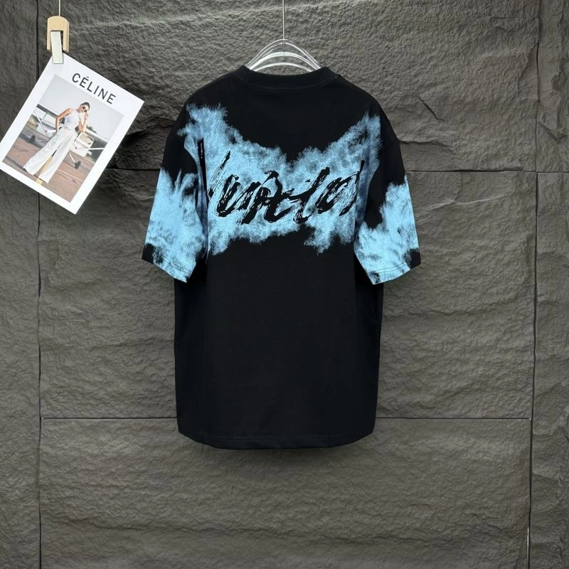 Indistinguishable Louis Vuitton T-Shirts