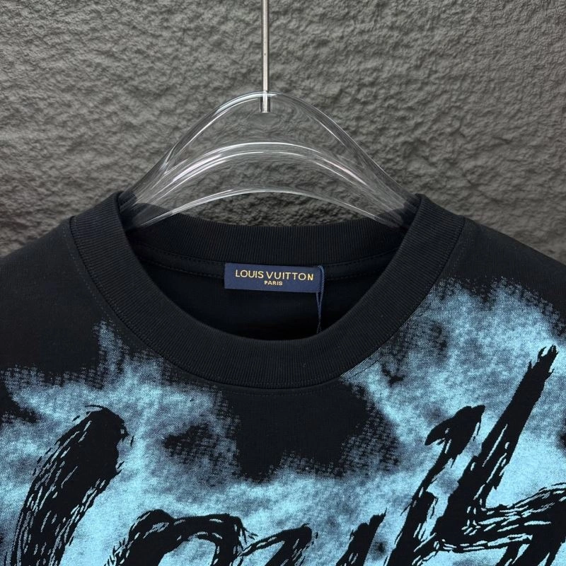 Indistinguishable Louis Vuitton T-Shirts