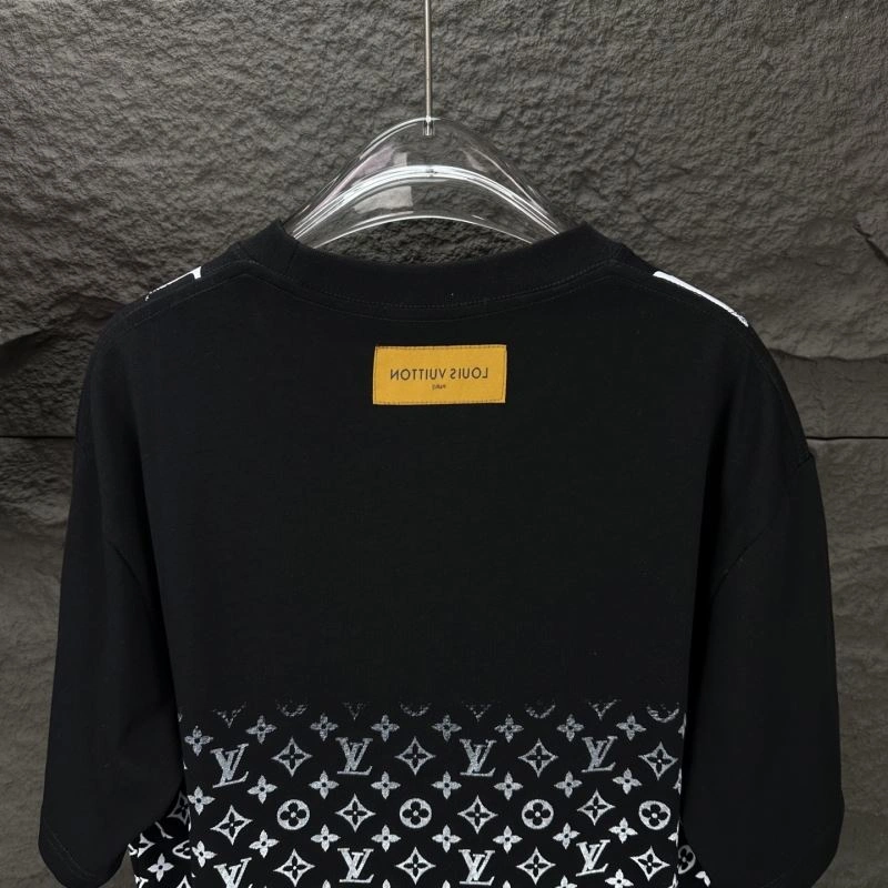 Factory-made Louis Vuitton T-Shirts