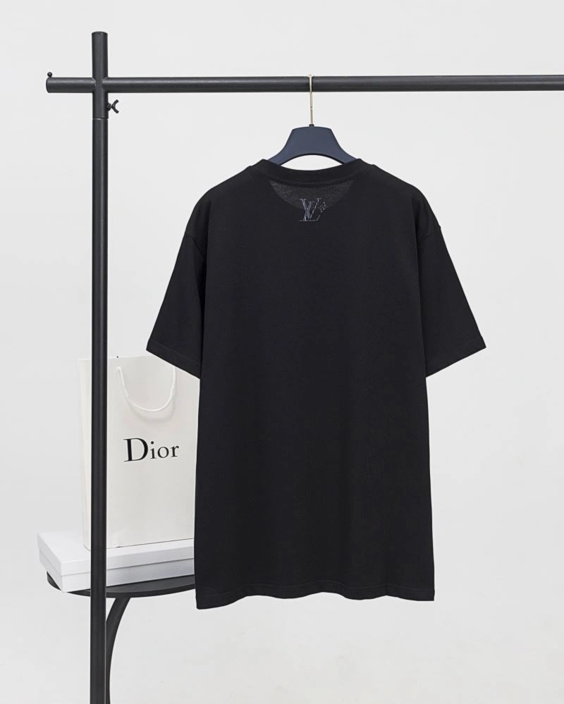 Precise copy Louis Vuitton T-Shirts