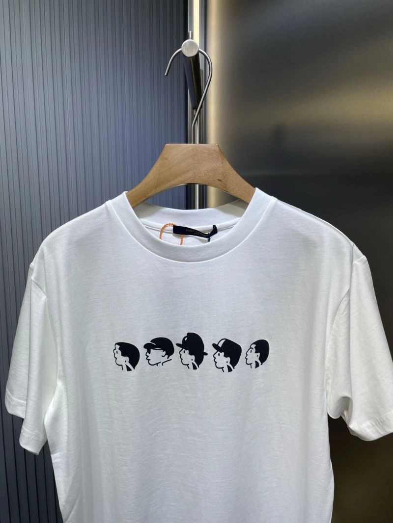 Indistinguishable Louis Vuitton T-Shirts