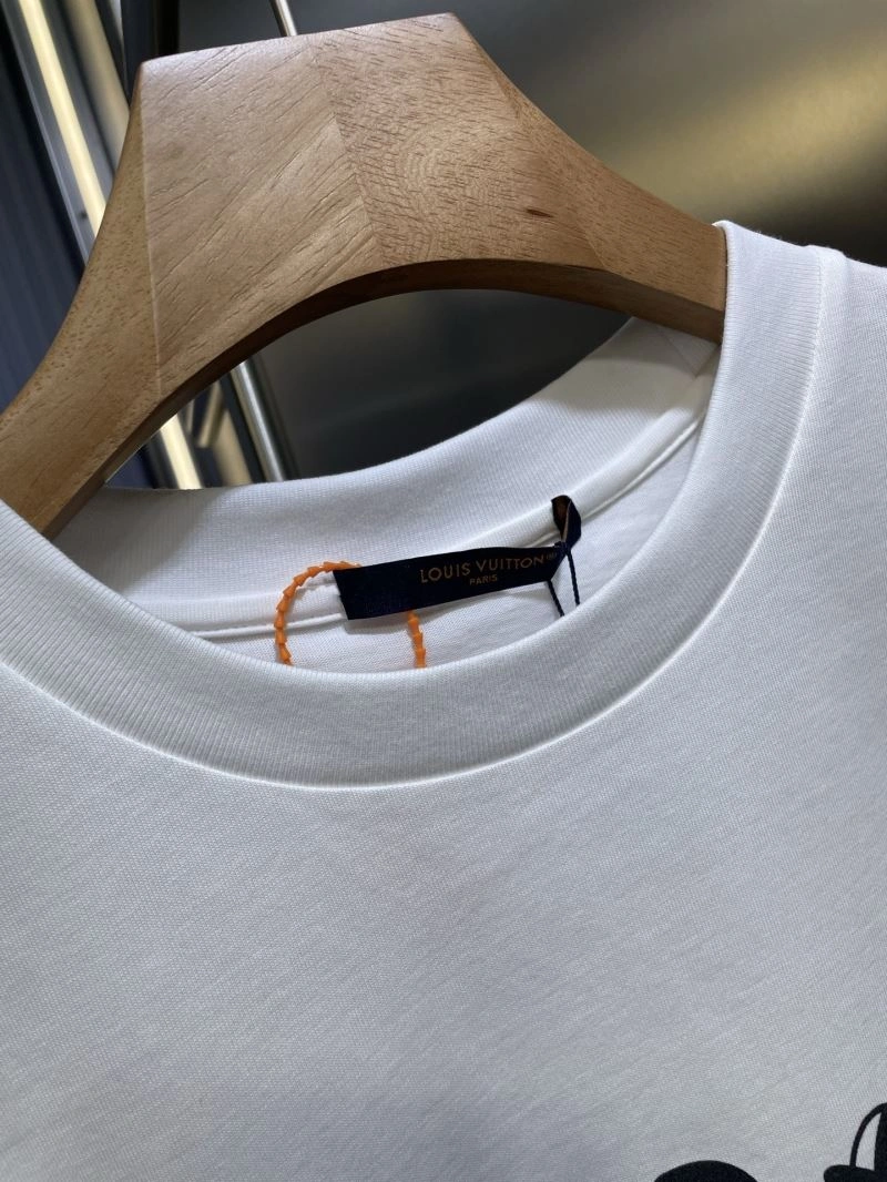 Indistinguishable Louis Vuitton T-Shirts