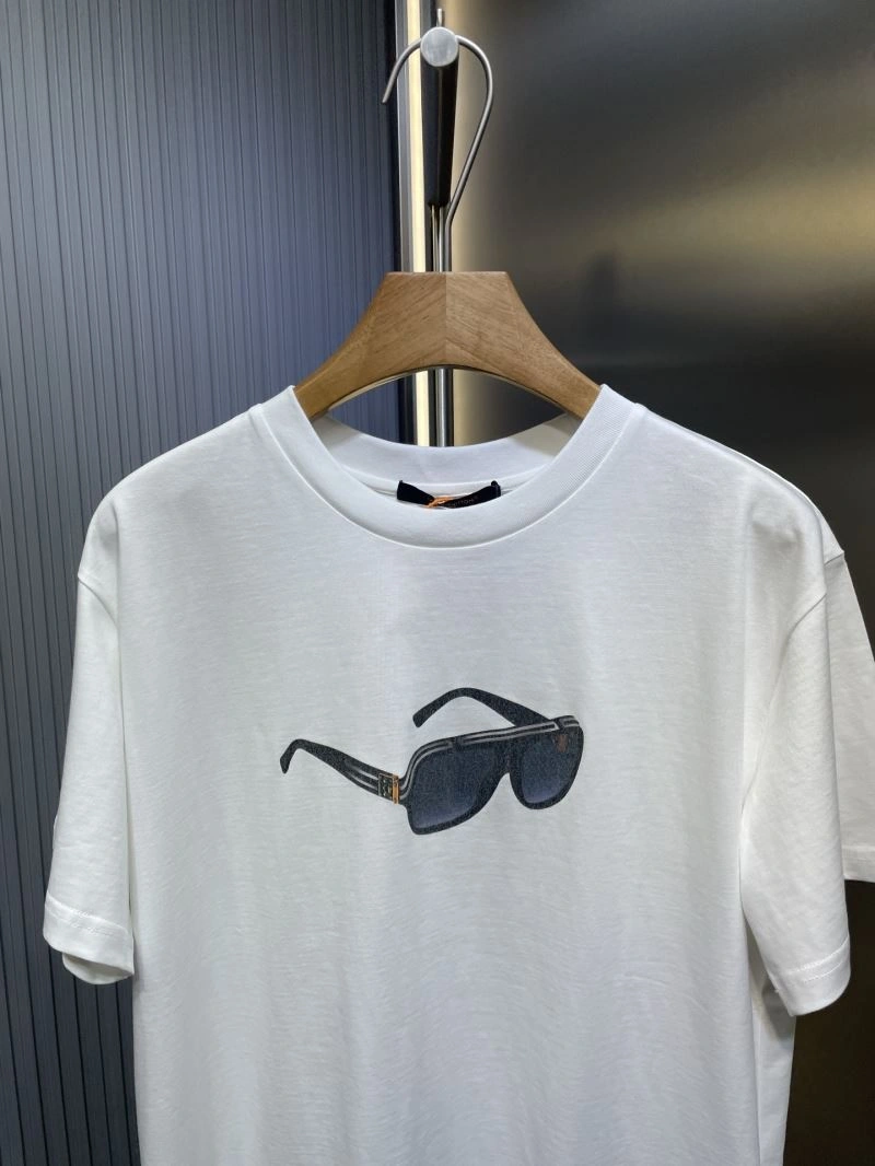 Perfect replica Louis Vuitton T-Shirts