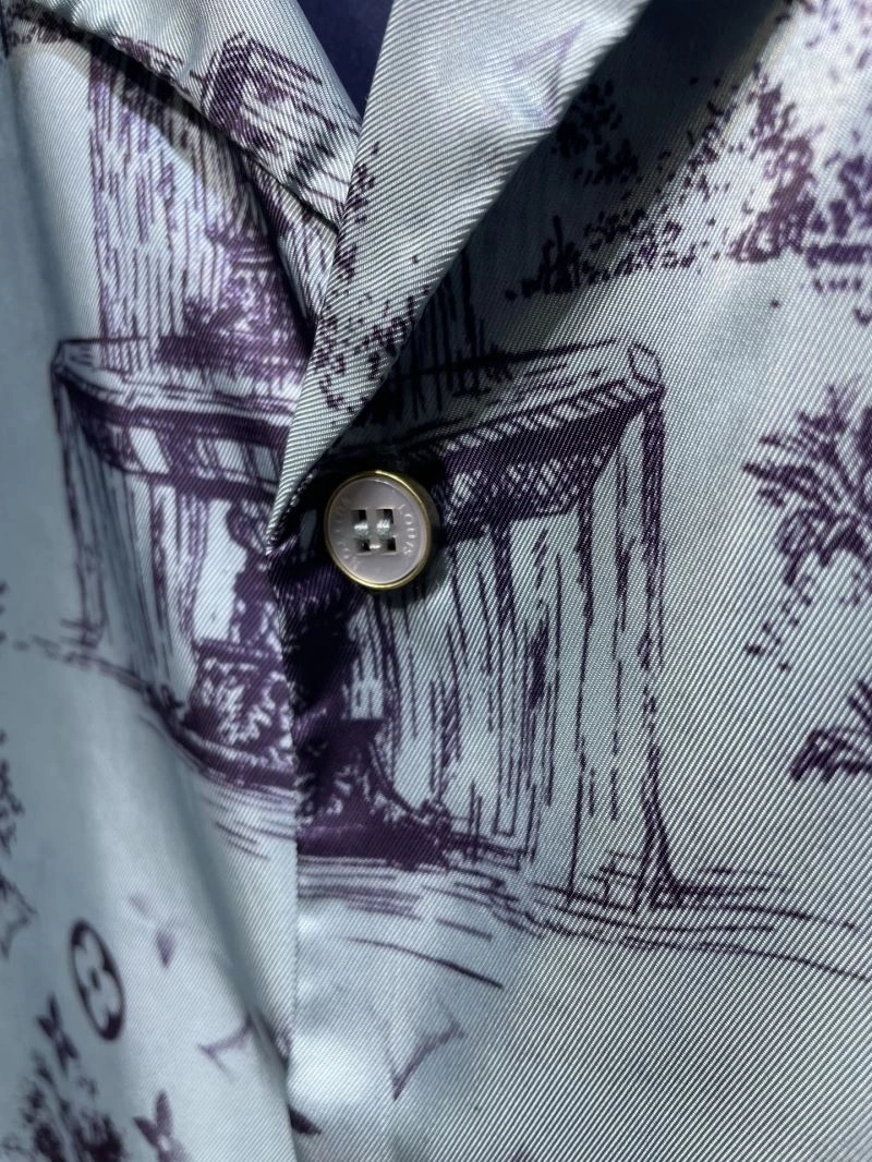 Bargain Louis Vuitton T-Shirts