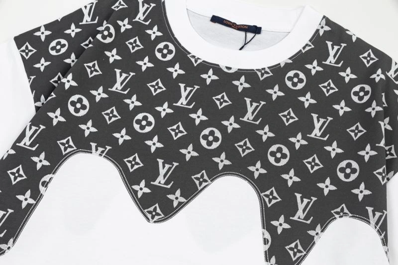 Indistinguishable Louis Vuitton T-Shirts