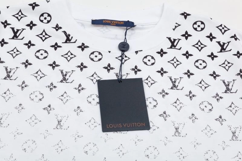 Inexpensive Louis Vuitton T-Shirts