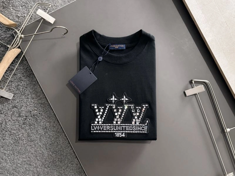 Precise copy Louis Vuitton T-Shirts