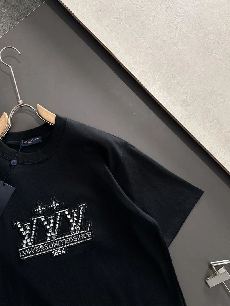 Precise copy Louis Vuitton T-Shirts
