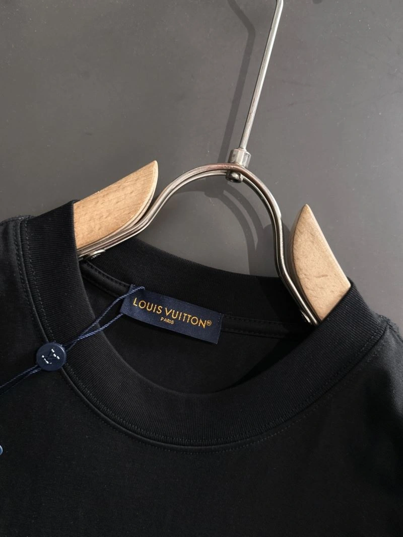 Precise copy Louis Vuitton T-Shirts