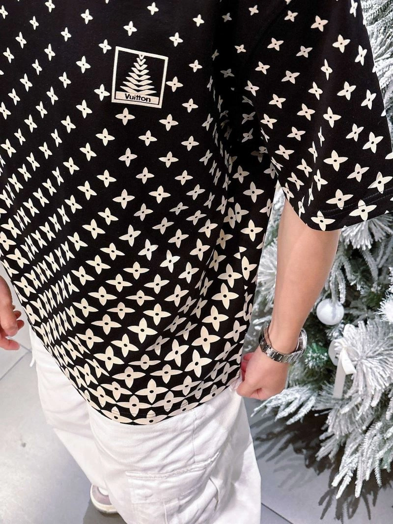 Precise copy Louis Vuitton T-Shirts