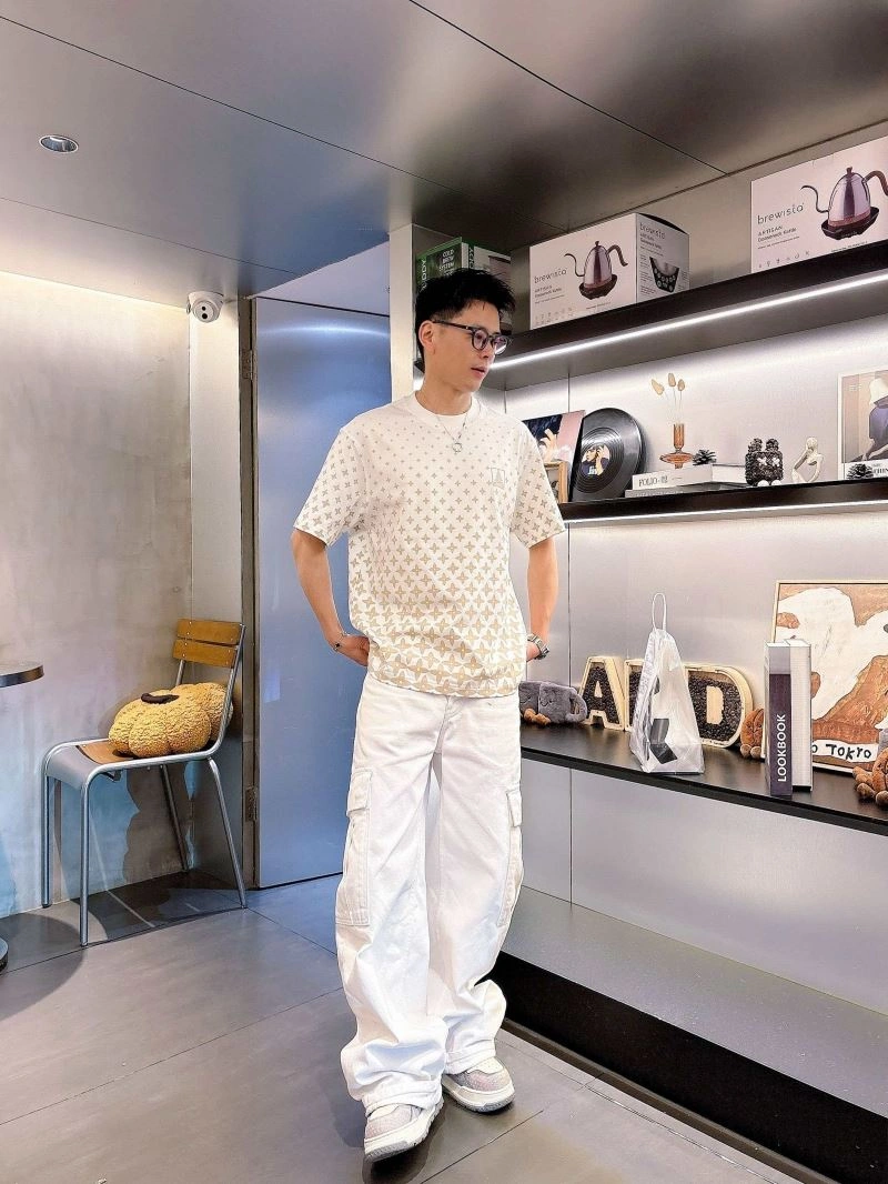 Cut-rate Louis Vuitton T-Shirts