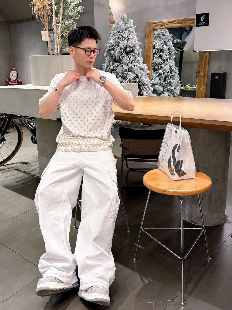 Cut-rate Louis Vuitton T-Shirts