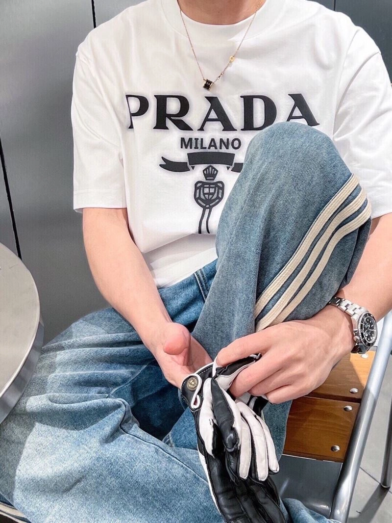 Indistinguishable Louis Vuitton T-Shirts