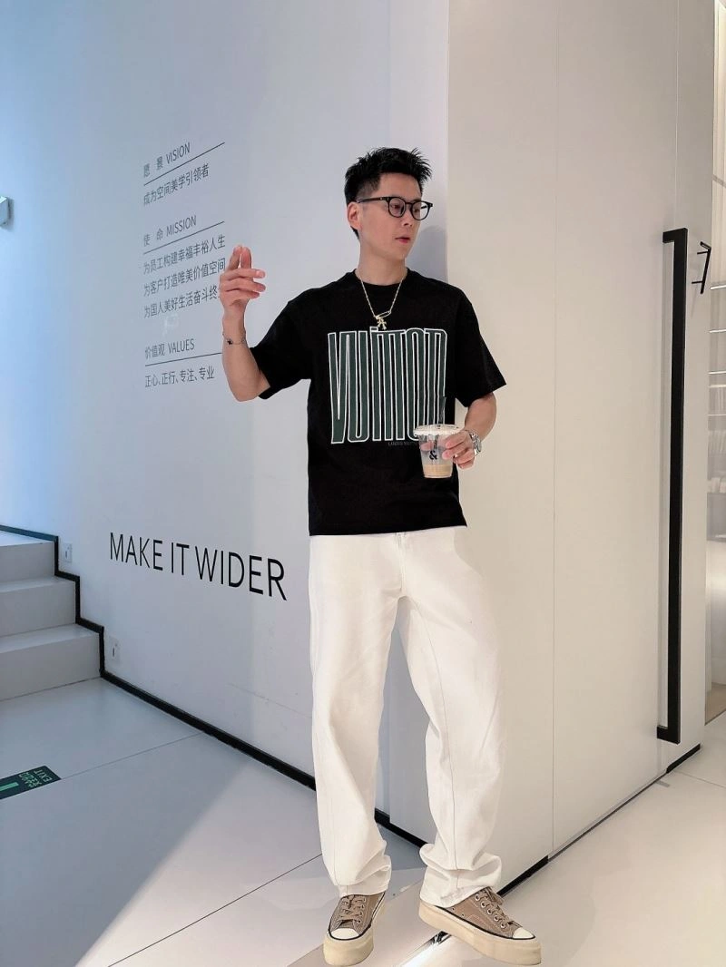 Official Louis Vuitton T-Shirts