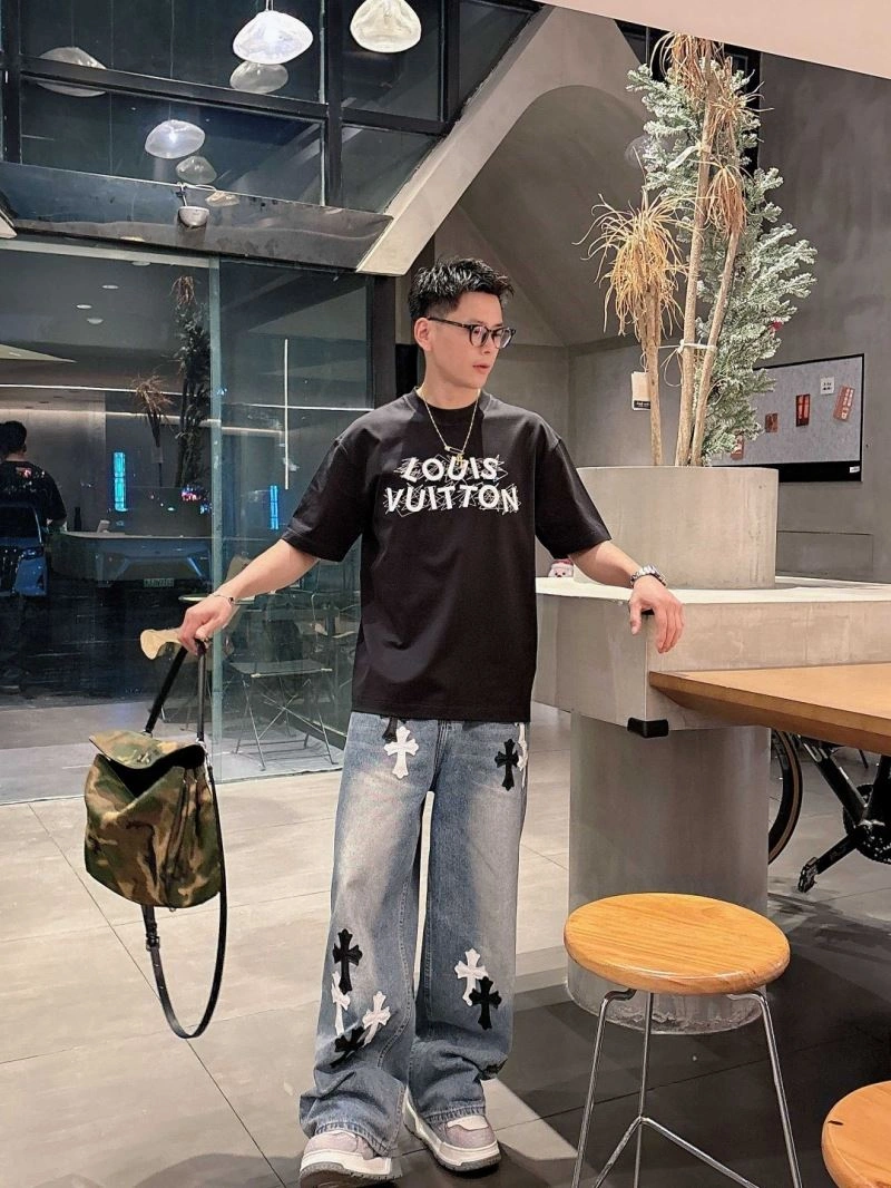 Low-cost Louis Vuitton T-Shirts
