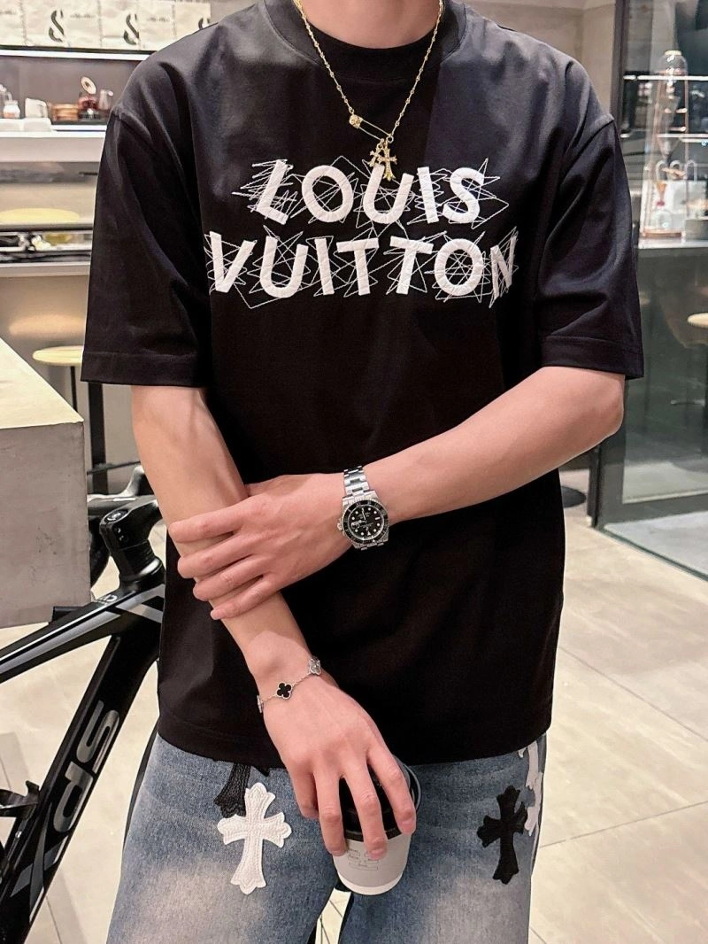 Low-cost Louis Vuitton T-Shirts