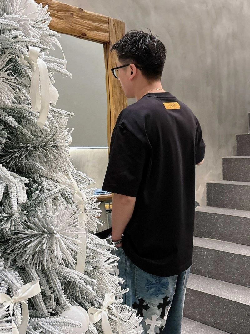Low-cost Louis Vuitton T-Shirts