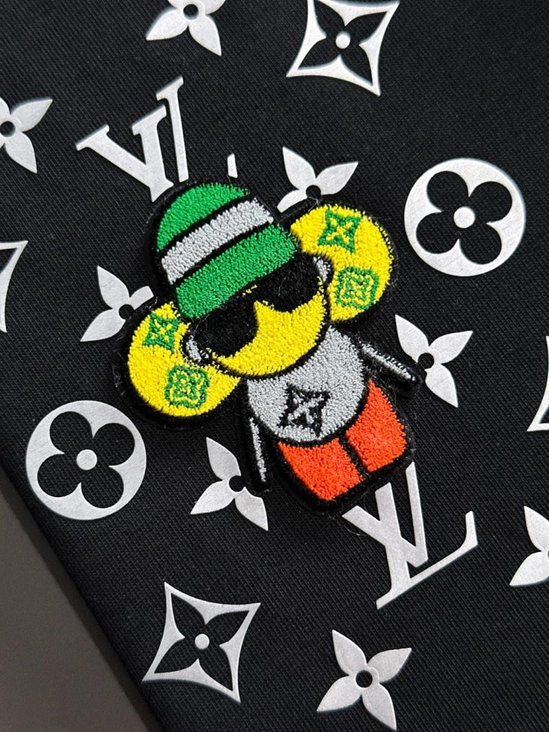 Indistinguishable Louis Vuitton T-Shirts