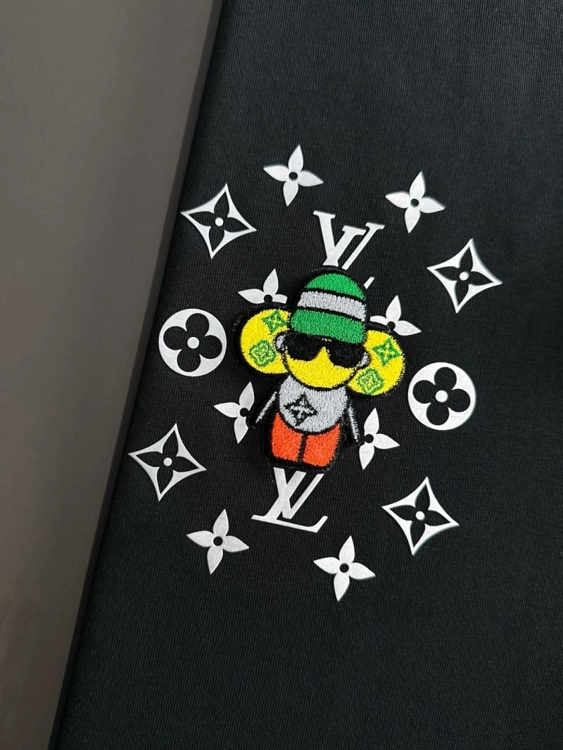 Indistinguishable Louis Vuitton T-Shirts