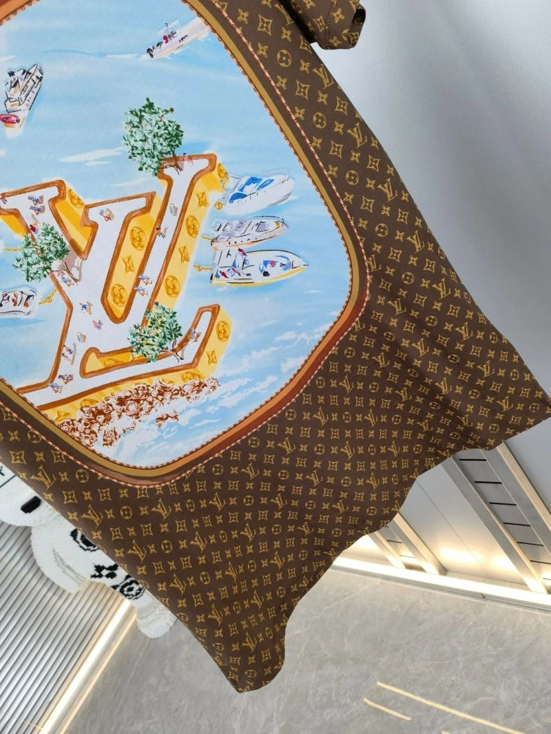 Factory-made Louis Vuitton T-Shirts
