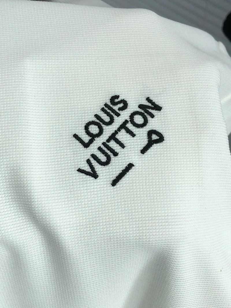 High fidelity Louis Vuitton T-Shirts