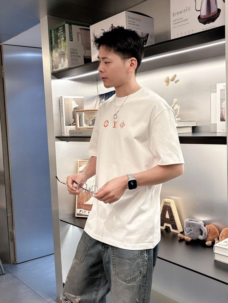 Inexpensive Louis Vuitton T-Shirts