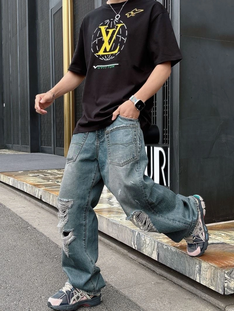 Value-priced Louis Vuitton T-Shirts