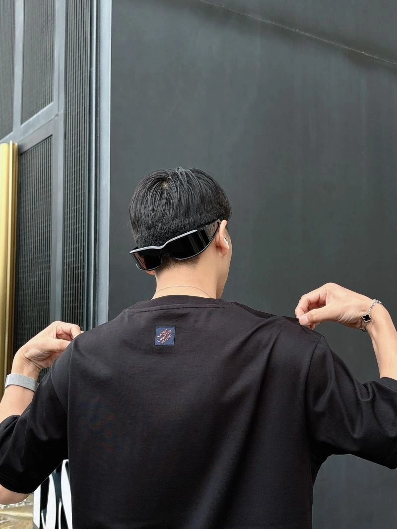 Value-priced Louis Vuitton T-Shirts