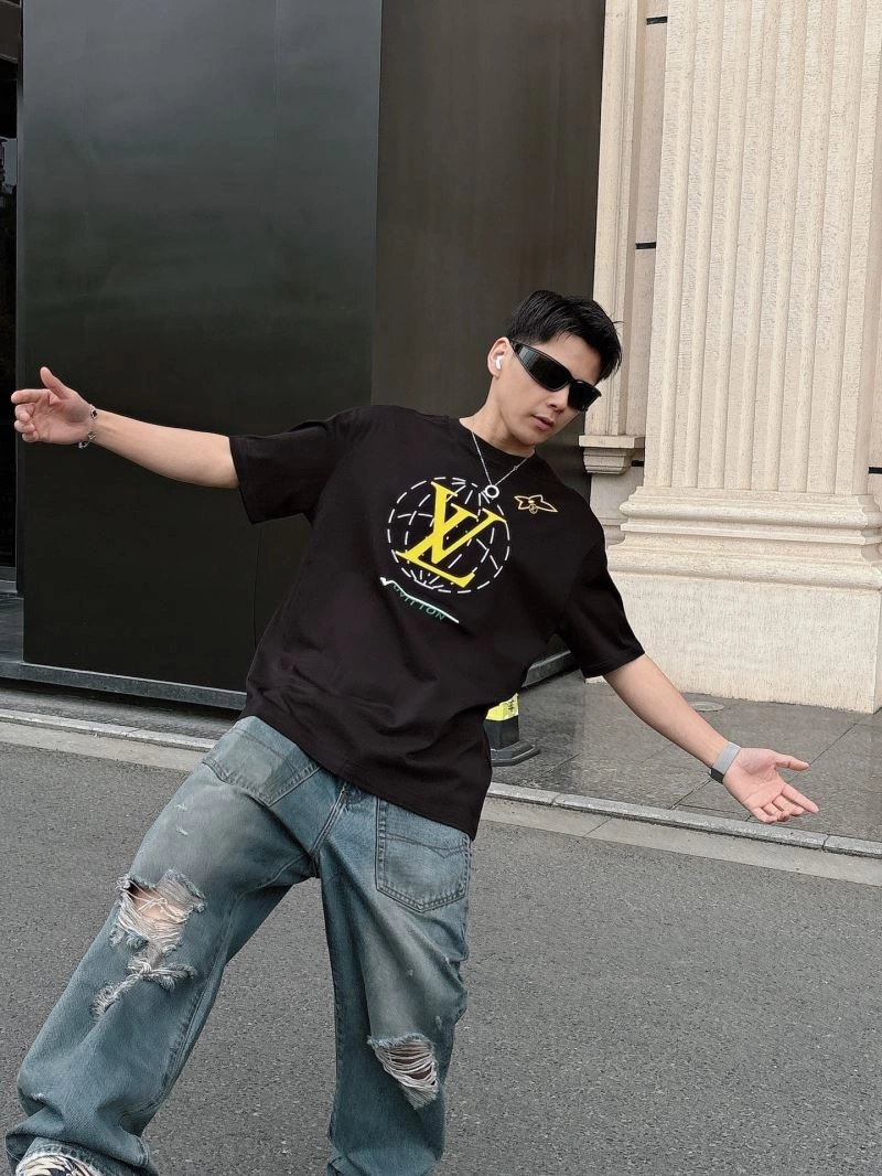Value-priced Louis Vuitton T-Shirts