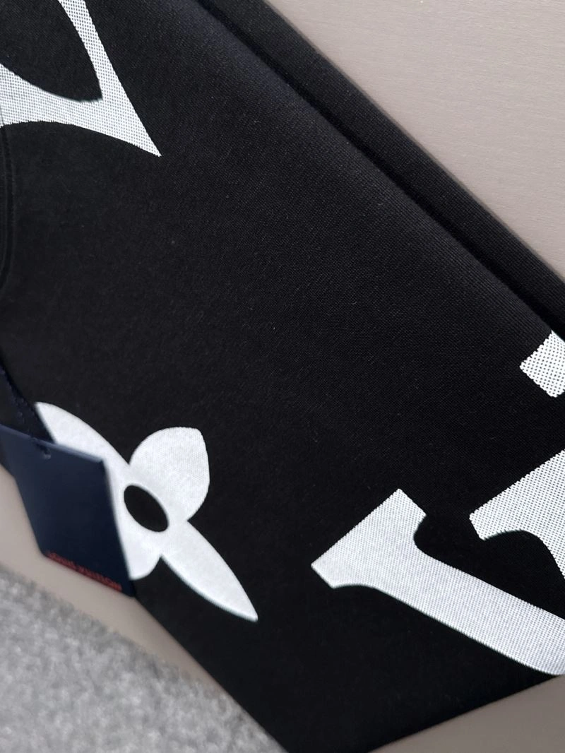 Inexpensive Louis Vuitton T-Shirts