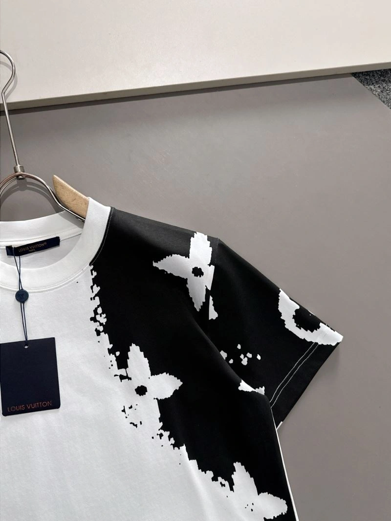 Low-cost Louis Vuitton T-Shirts