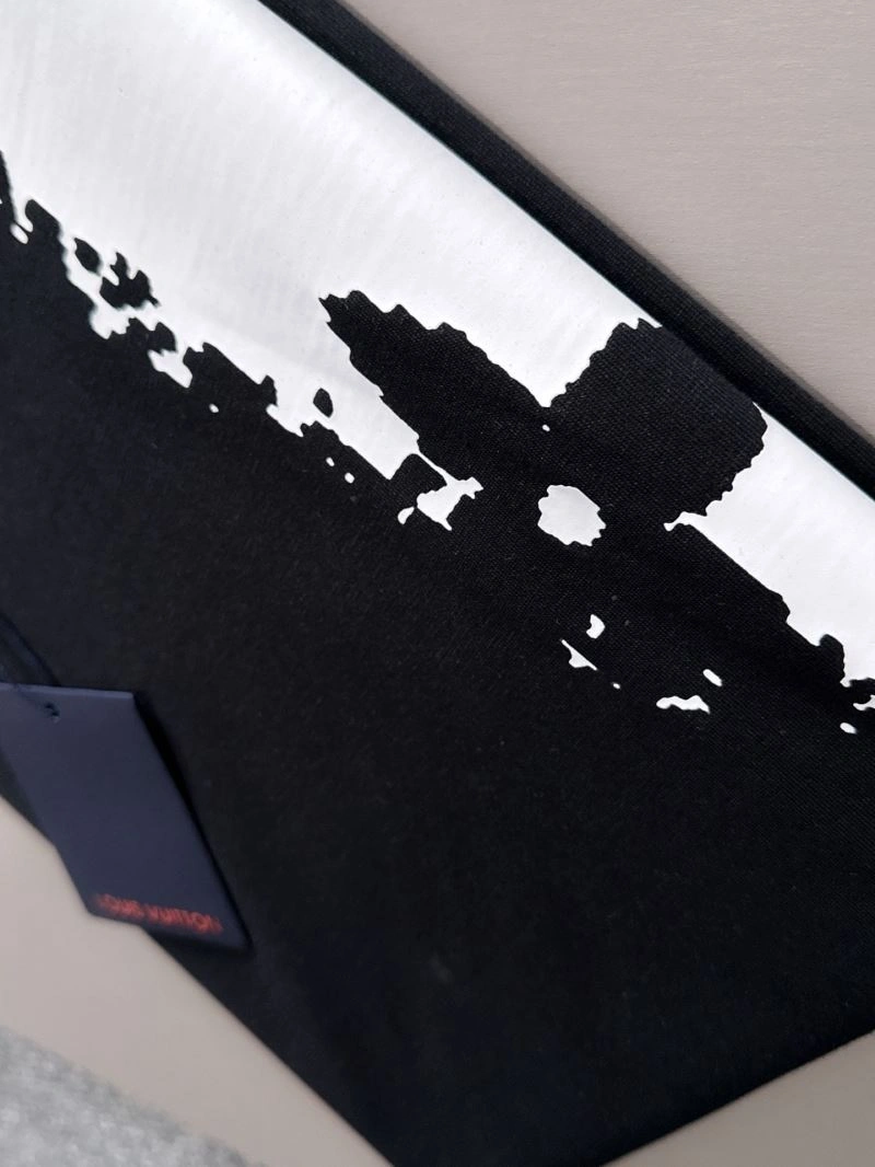 Official Louis Vuitton T-Shirts