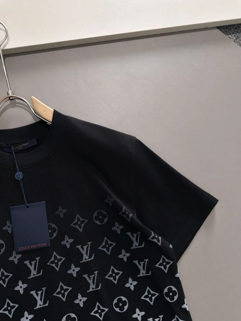 High fidelity Louis Vuitton T-Shirts