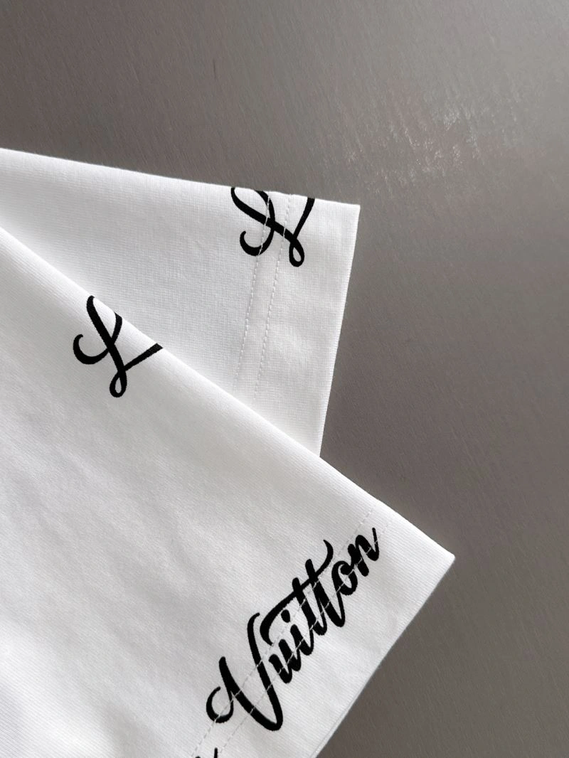 High fidelity Louis Vuitton T-Shirts
