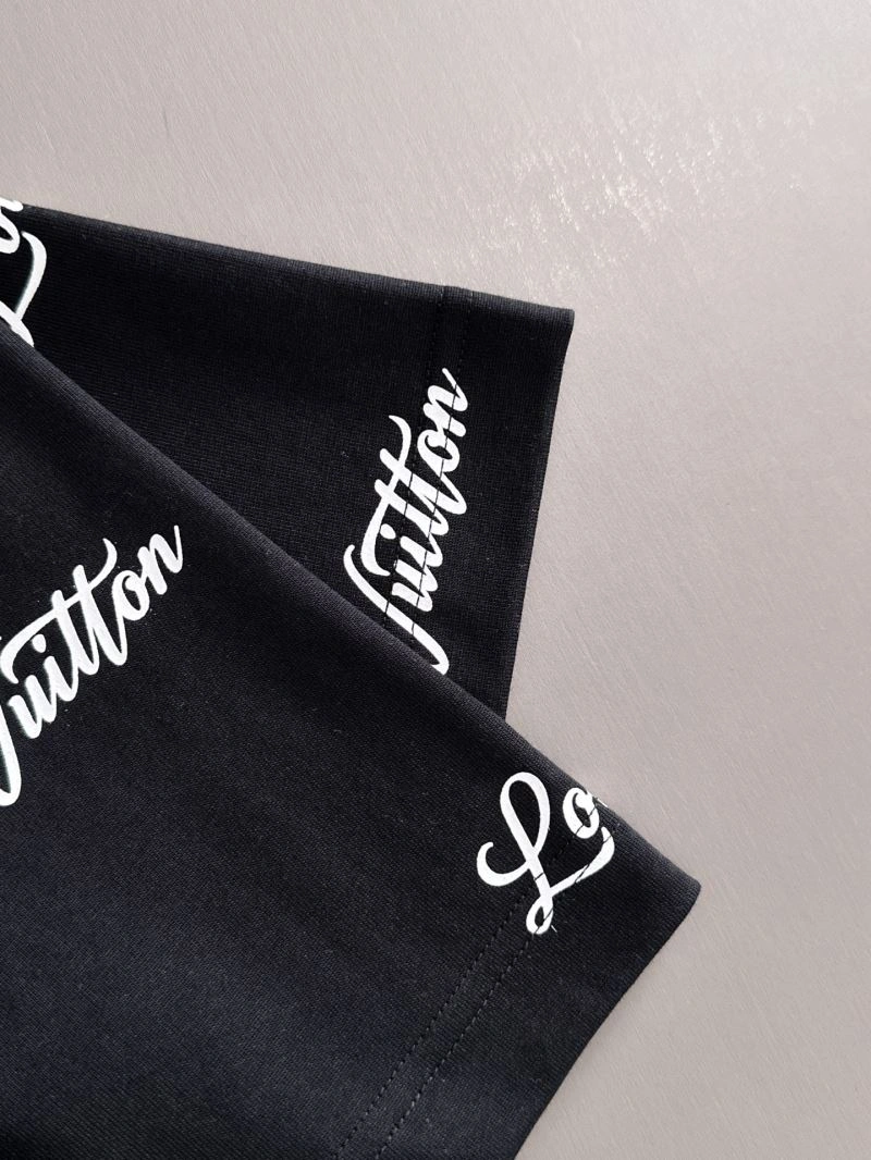 Low-cost Louis Vuitton T-Shirts