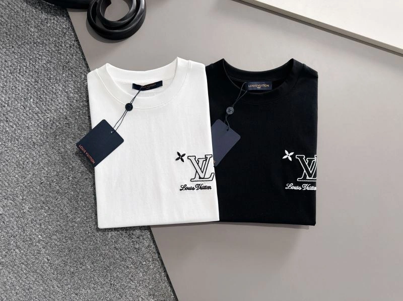 Top mirror Louis Vuitton T-Shirts