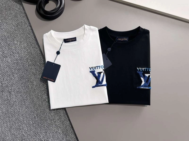 Low-cost Louis Vuitton T-Shirts