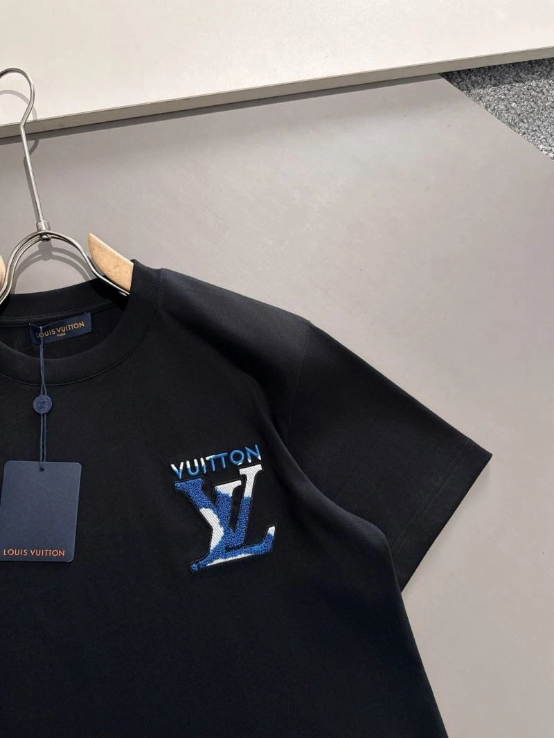 Low-cost Louis Vuitton T-Shirts