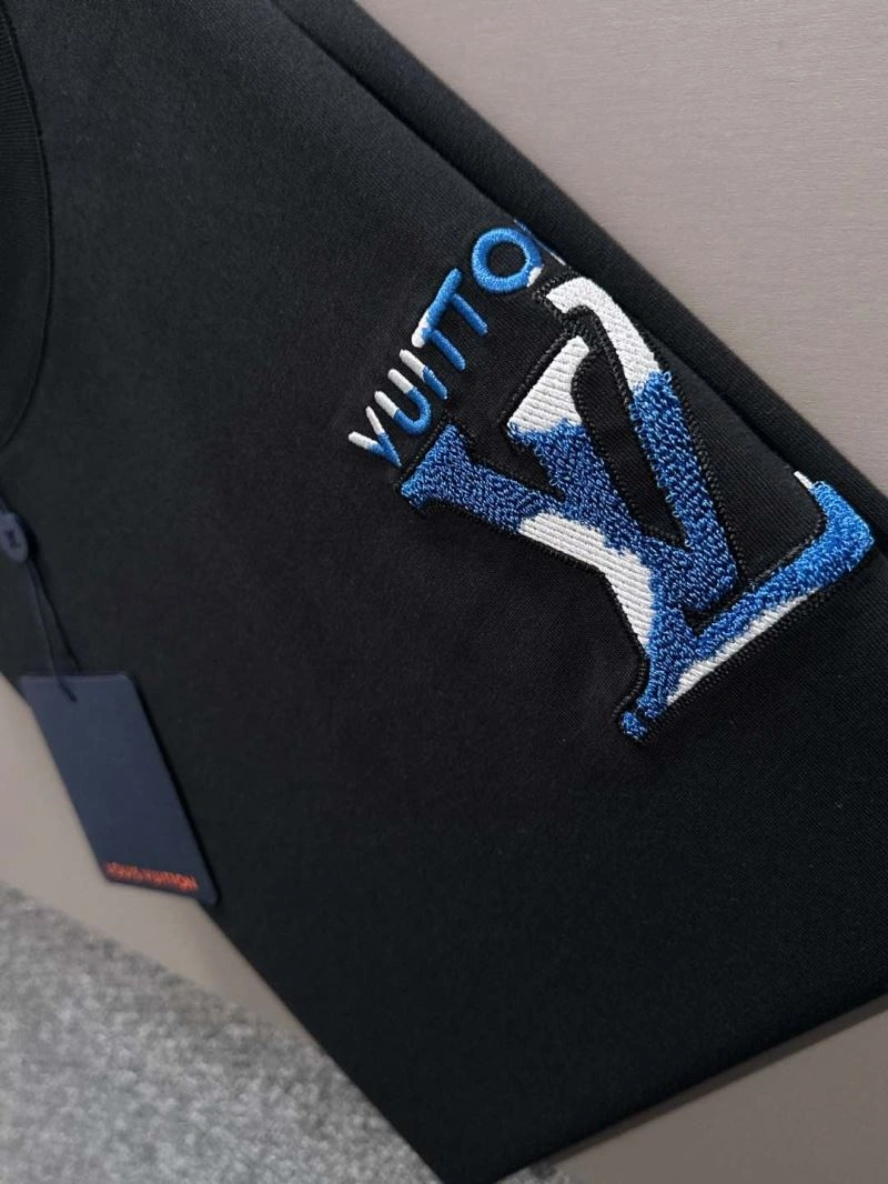 Low-cost Louis Vuitton T-Shirts