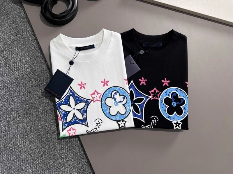 Indistinguishable Louis Vuitton T-Shirts