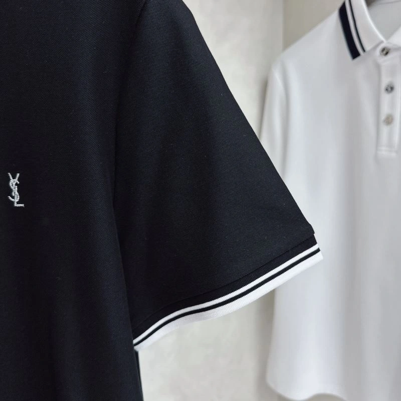 Accurate model Louis Vuitton T-Shirts